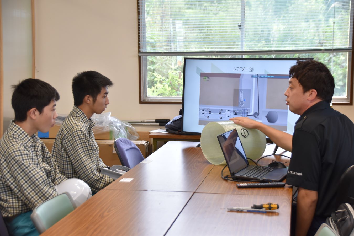 福島明成高校環境土木科の生徒さんが日東産業へ現場実習に来られました。 | お知らせ | ニュース | 日東産業 | 福島市